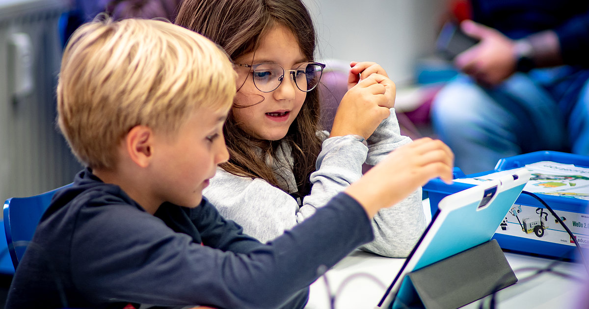 22.10.2022 - LEGO-Roboter bauen und programmieren